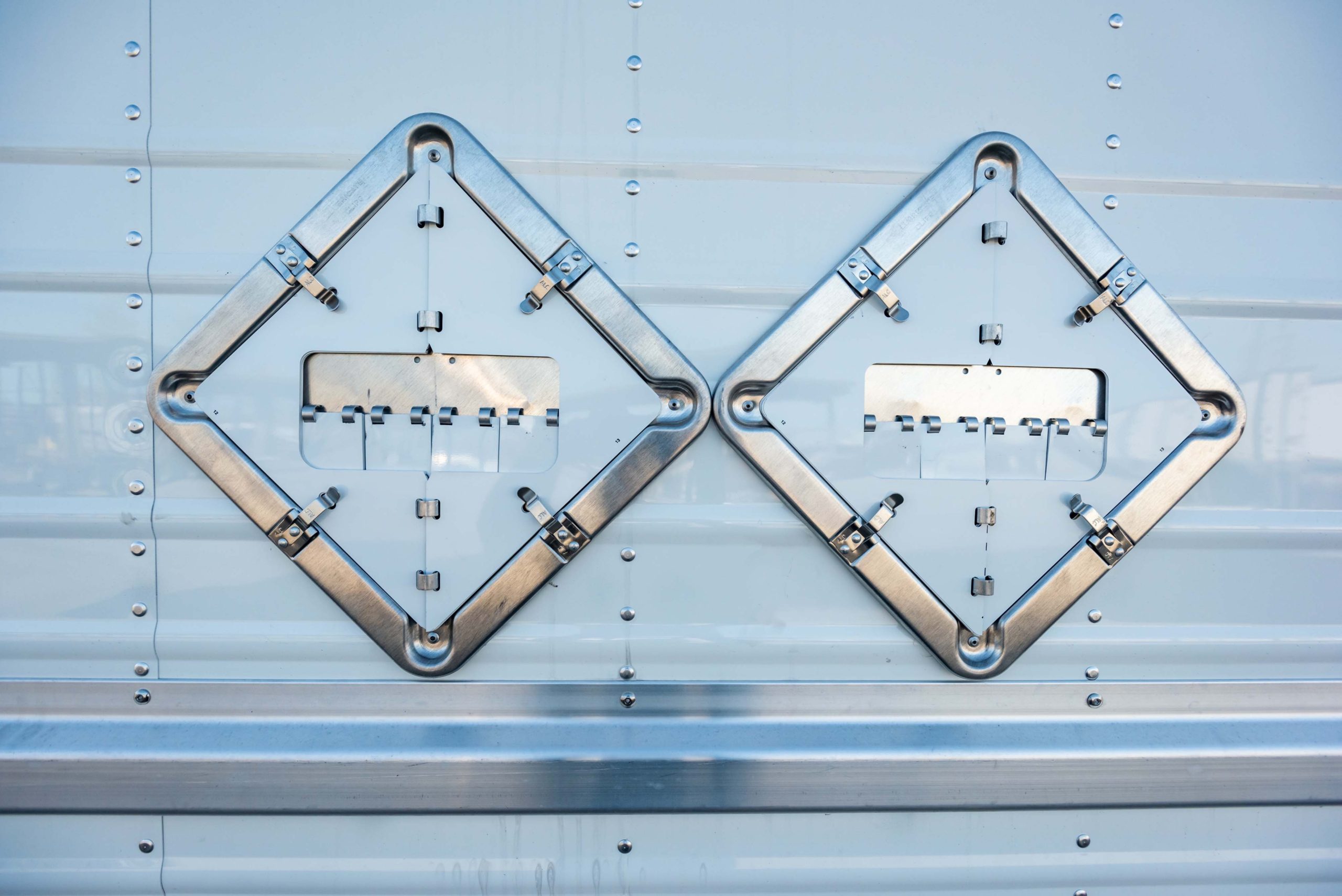 Placards Archives - ILoca