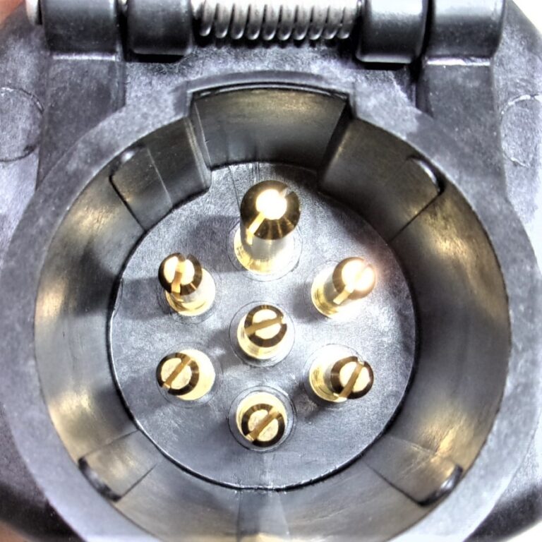 7-Way Sta-Dry Socket Receptacle Phillips 16-722 - ILoca