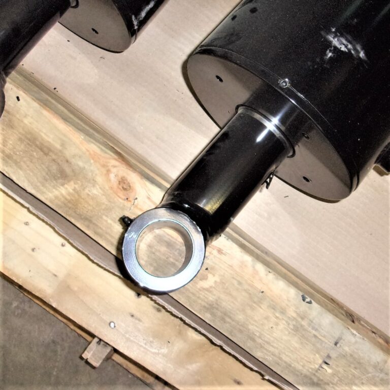 Fontaine Lowboy Lift Cylinder 57306036 | ILoca Services