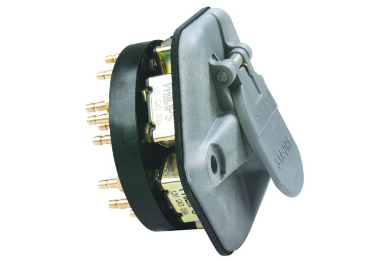 PLASTIC 7-WAY SOCKET WITH BREAKERS / PHILLIPS 16-7632-28 - ILoca