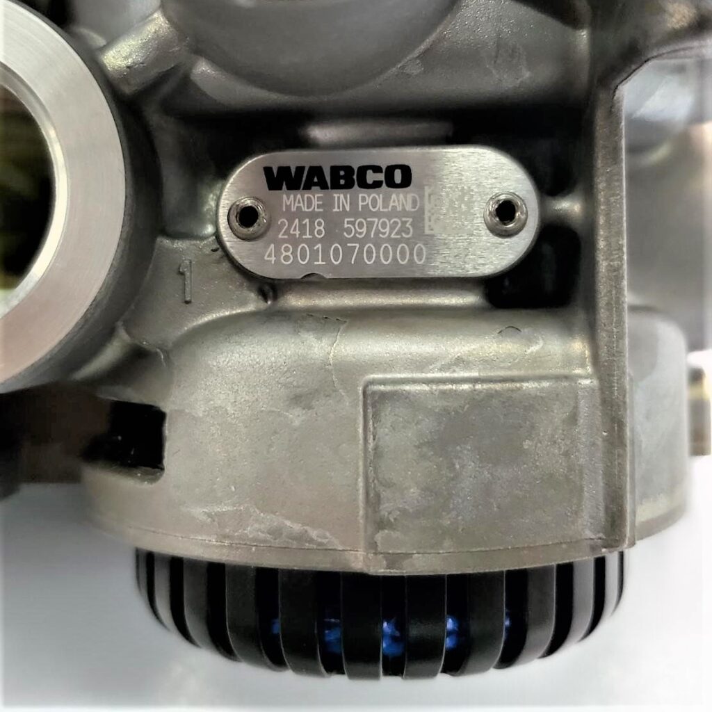 Wabco RSS Roll Stability Valve/ECU Assembly | ILoca Services, Inc.